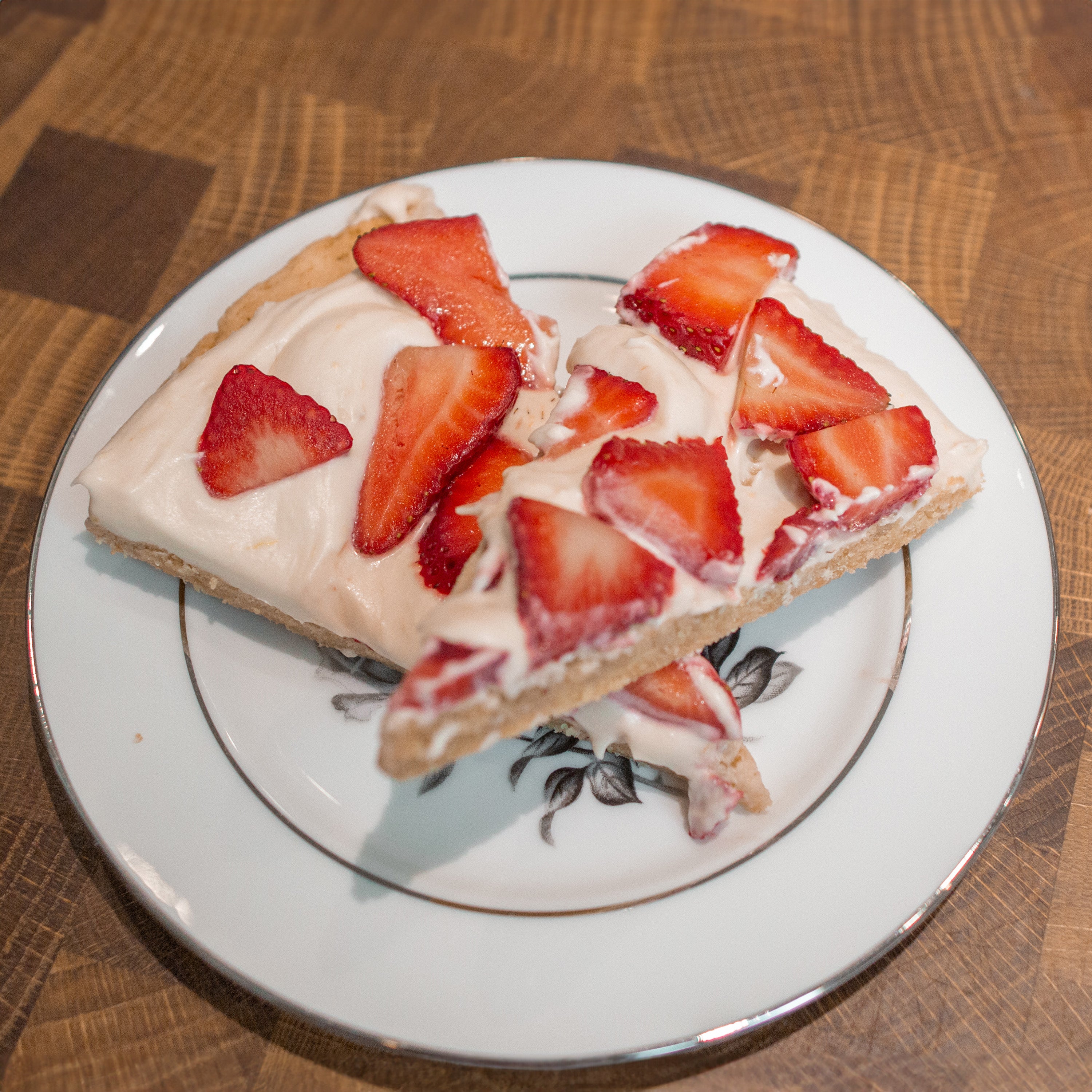 STRAWBERRY LEMON PIZZA – Sweets By Teya